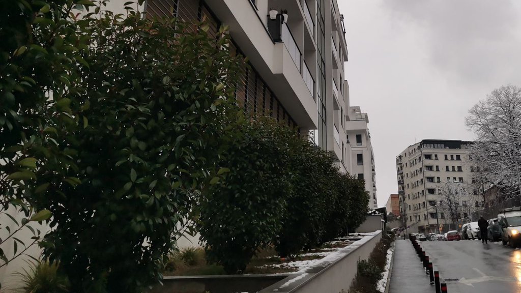 SAMOUBISTVO NA NOVOM BEOGRADU Muškarac skočio sa sedmog sprata | pink.rs