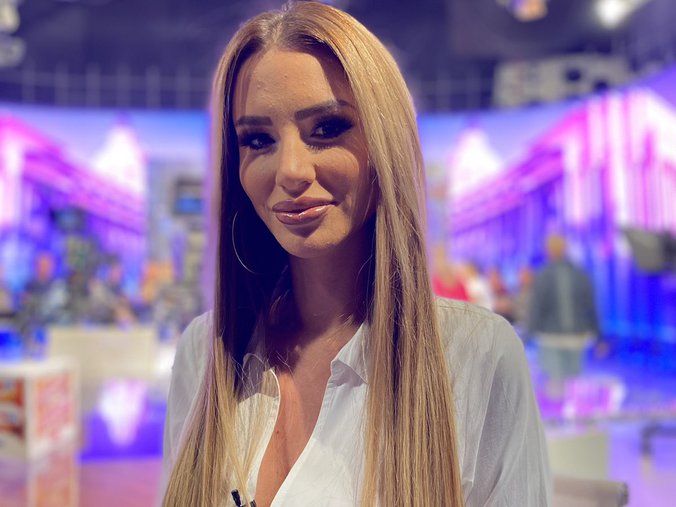 pink.rs | ALEKS RAZNEŽILA SVE FOTKOM! Pobednica ''Zadruge 6'' pokazala TRUDNIČKI stomak, evo ...