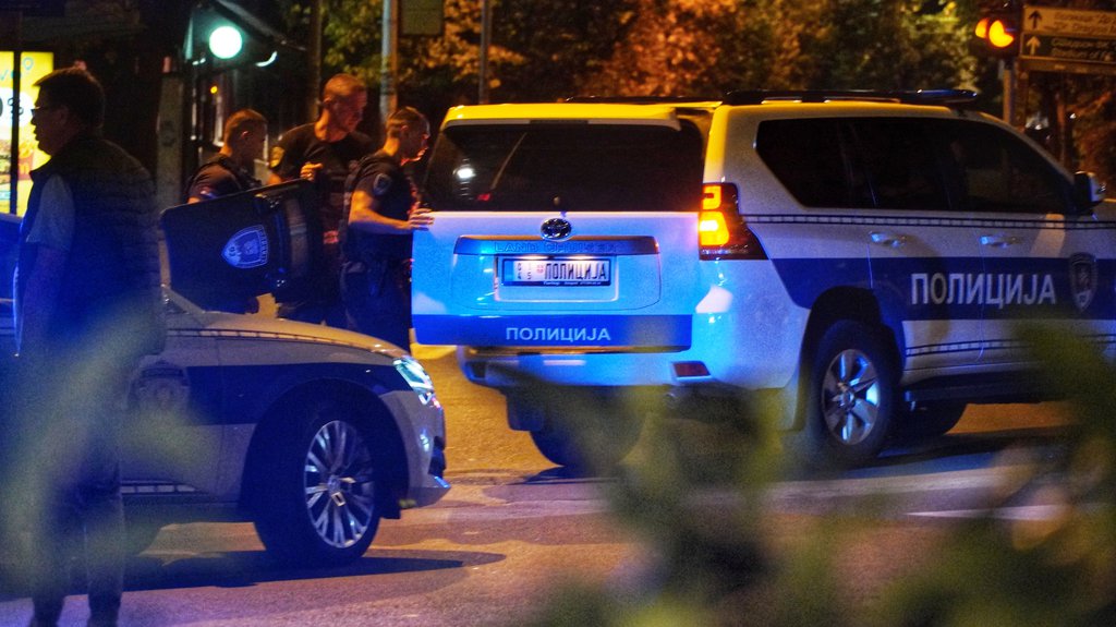 UHAPŠENE DVE OSOBE ZBOG TEŠKE KRAĐE: Obijali skupa vozila i krali naftu ...