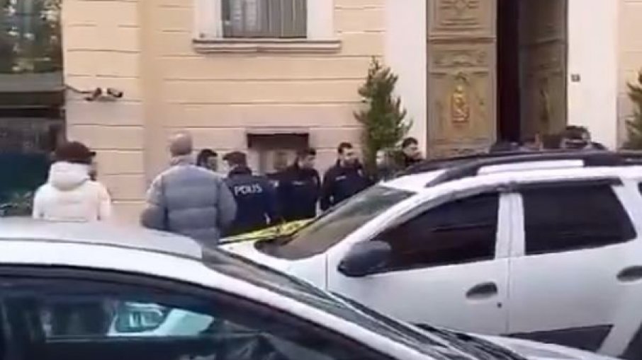 PRVI SNIMCI I FOTOGRAFIJE SA LICA MESTA: Napadači iz crkve u Istanbulu ... PRVI SNIMCI I FOTOGRAFIJE SA LICA MESTA: Napadači iz crkve u Istanbulu ...