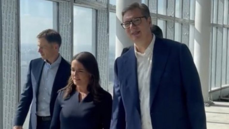 VUČIĆ, MALI I NOVAKOVA U POSETI BEOGRADU NA VODI - Ministar finansija podelio zajedničke ...