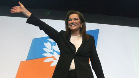 pink.rs | MOŽE LI NIŽE OD OVOGA?! Oglasila se Dora Bakojani posle ...