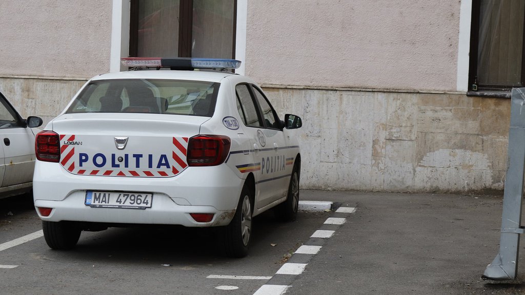 MAJKA IZBOLA ĆERKICU DOK JE SPAVALA: Otac ušao u kuću i čuo nešto čudno, u sobi zatekao UŽAS ...