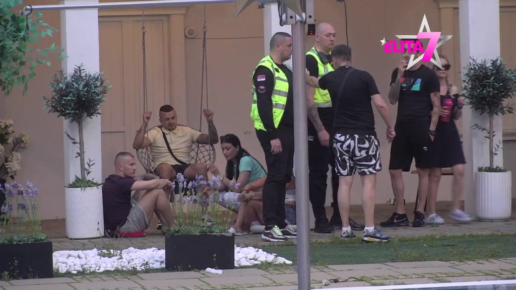 RUSVAJ SE NASTAVLJA! Ivan ponovo PRIŠAO Terzi pa nastavio da PRETI i ...