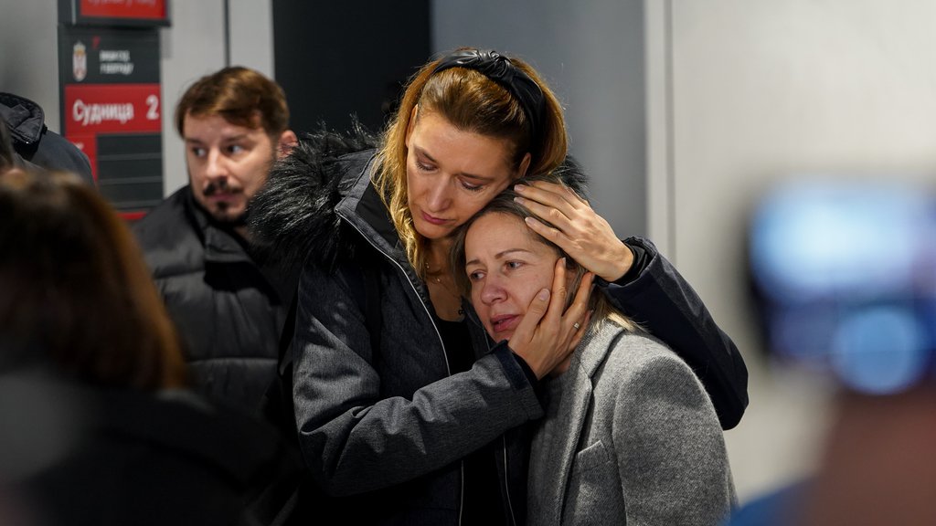 CELA SUDNICA U SUZAMA! Potresno svedočenje oca devojčice ubijene u 'Ribnikaru': Uleteo sam u ...