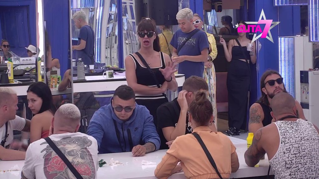 'DRAGO MI JE DA SI SPUSTIO LOPTU' Uroš pohvalio Janjuša zbog postepene komunikacije sa Aneli ...