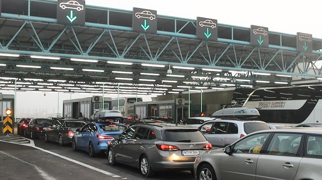 STIŽE VELIKA PROMENA NA GRANICAMA EU: Novi sistem ulaska i izlaska iz zemlje važiće od OVOG ...