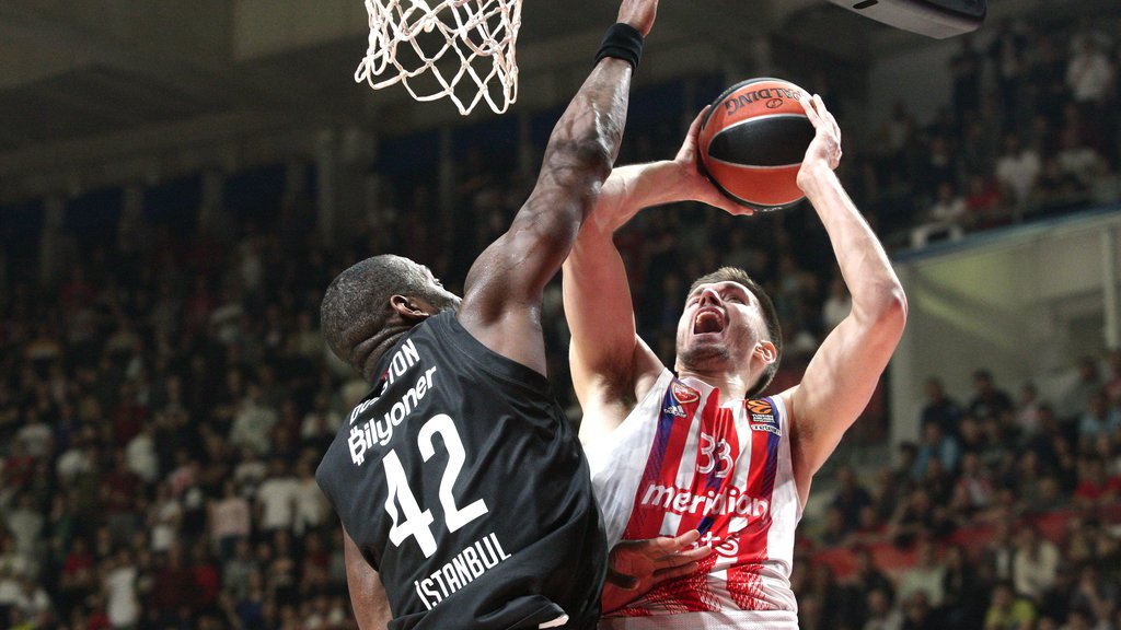 ISTORIJSKI PORAZ: Košarkaši Efesa pobedili Zvezdu i obezbedili plasman ...