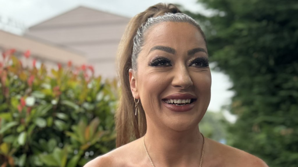 PRESREĆNA ZBOG MILICE I BORE! Sandra Rešić pokazala zavidan ten nakon ...