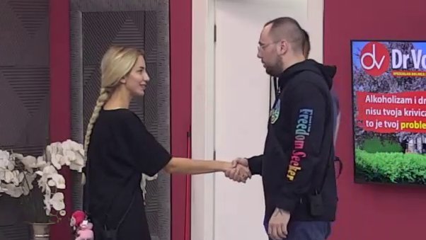 OVAJ STISAK RUKE JE REKAO SVE?! Aleks i Zvezdan oči u oči, ona mu ...