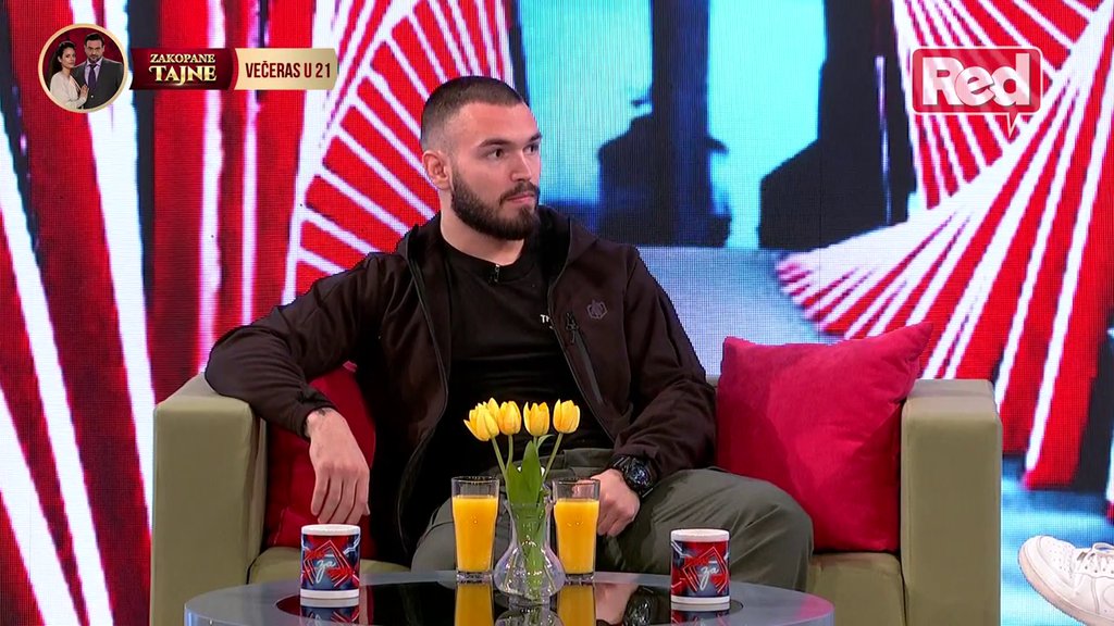 'NISAM IMAO PRILIKU DA JE UPOZNAM ISPOD TOG ŠTITA!' Marko MMA ...