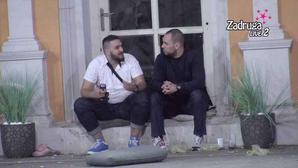 ON LOMI GLAVU, ONA MENJA HALJINU! Zvezdan pokušao da smiri Zolu nakon RASKIDA sa Anitom, ona ...