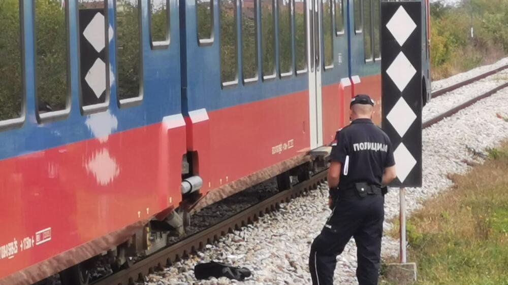 Sigurno su u raju, tamo pripadaju! Ovo su sestre na koje je naleteo voz ...