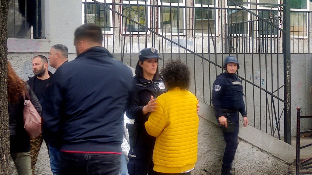 DETALJI NEZAPAMĆENOG KRVOPROLIĆA! Pink.rs saznaje: Ubijen čuvar i ...