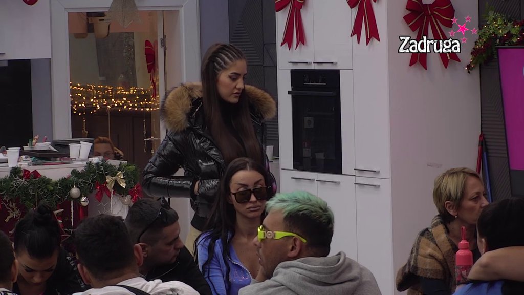 NE PODRŽAVAJU NJENU VEZU SA ZVEZDANOM?! Anđela otkrila da li ju je POGODILO to što nije dobila ...