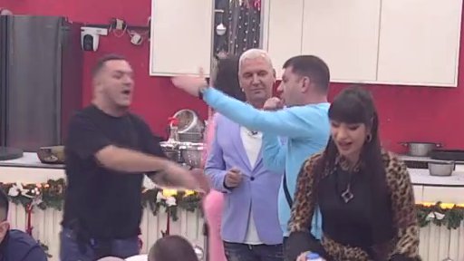 Sam sebi uskočio u stomak: Ivan pokušao da unizi ljubav Gastoza i ...