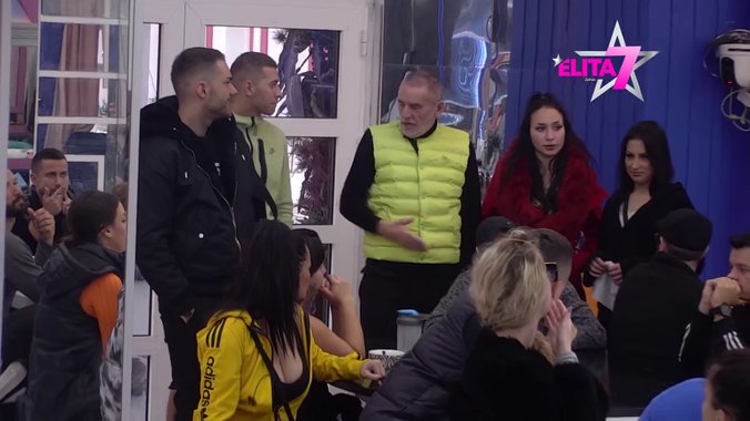 SAZNALI SVE! Veliki šef obavestio Elitu o detaljima NOVOGODIŠNJEG ... SAZNALI SVE! Veliki šef obavestio Elitu o detaljima NOVOGODIŠNJEG ...