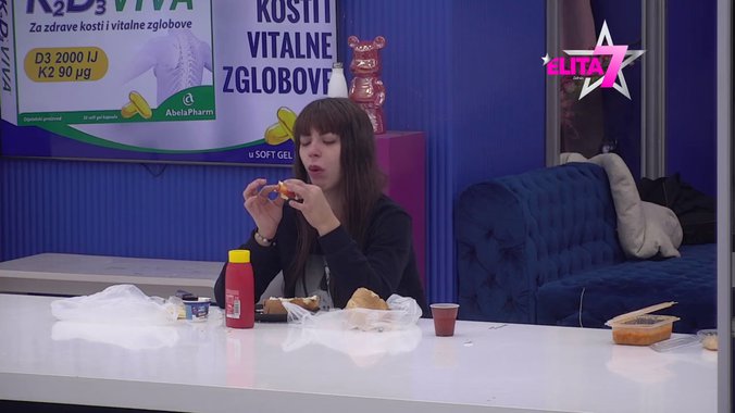 pink.rs | UTEHU PRONAŠLA U HRANI! Miljana se nakon ljubavnog BRODOLOMA konačno smirila, pa svoje ...