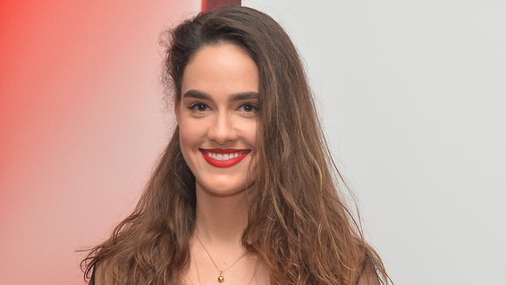 PORODILA SE ANJA ALAČ! Poznata glumica na svet donela devojčicu i dala ...