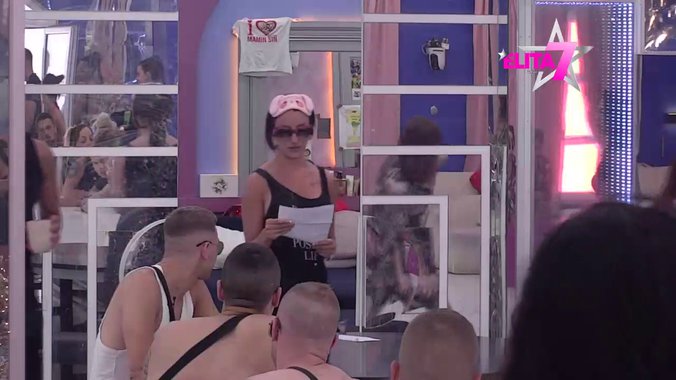 STAMPEDO! Veliki šef obavestio učesnike Elite da je otvorena prodavnica, oni odmah pohitali ...