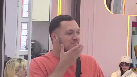 Borim se sa Anđelom i Helgom u isto vreme: Gastoz otkrio da li mu je teško da umiri Đuričićevu ...