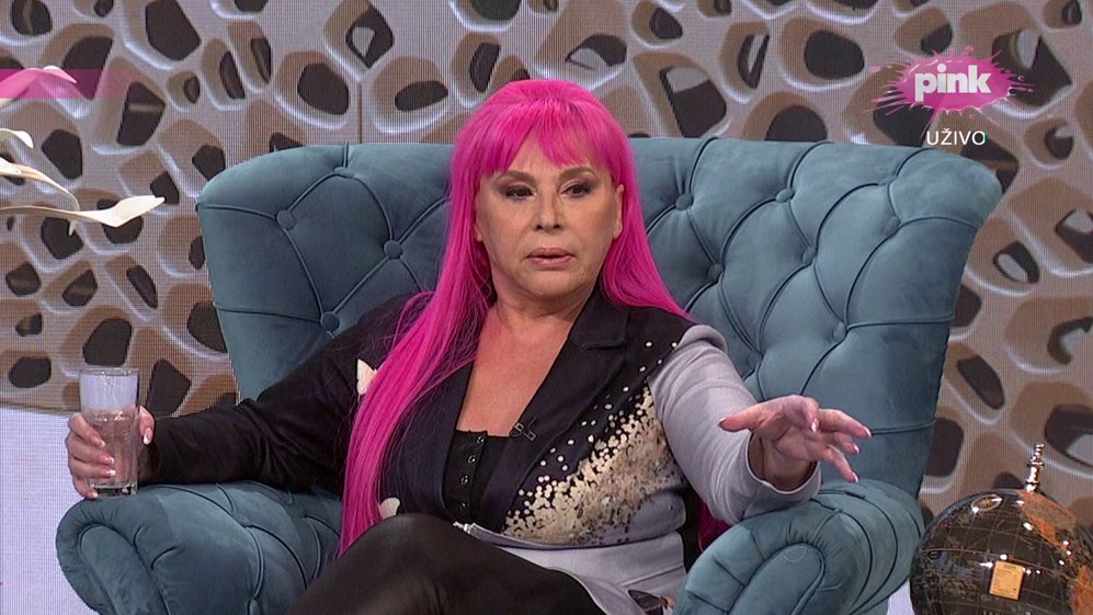 ZORICA HTELA DA UDOVOLJI KEMIŠU, PA NAPRAVILA VELIKU GREŠKU! Pevačica se i danas kaje zbog ovog ...