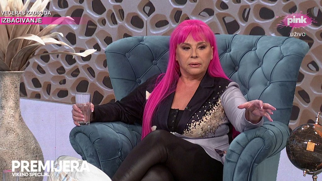 OVO JE NAJSKUPLJA FOTOGRAFIJA! Zorica Brunclik objavom ODUŠEVILA naciju! Za istim stolom sve ...