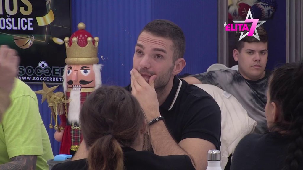 'ZA TEBE JE TITULA RAZDVAJANJE TUĐIH VEZA!' Nikola sasuo Anđelu sve u lice, Lejdi Di zarežala na ...