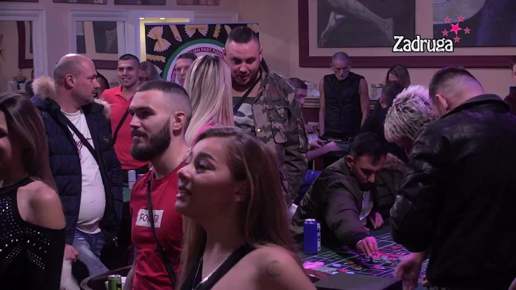 pink.rs | 'SELJAČINO!' Aleks poludela zbog Cara, on na sve načine ...