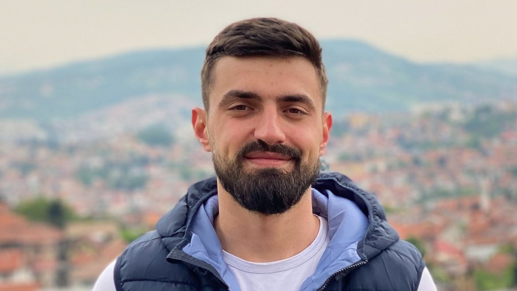 OVO JE GRAĐEVINSKI INŽENJER KOJI JE POGINUO U NOVOM PAZARU: Šemsudin (29) propao kroz lift sa ...