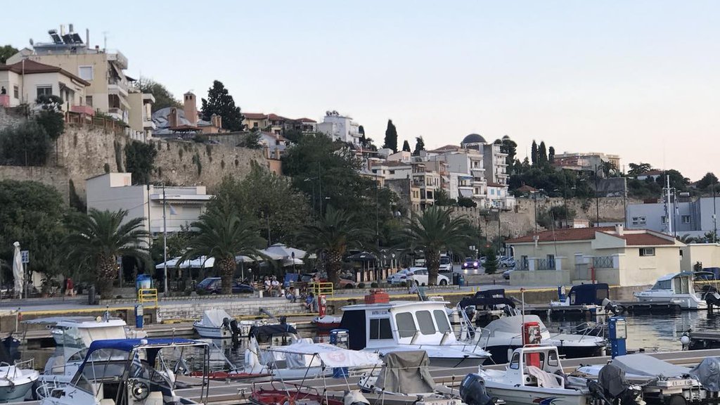 Kavala je grad bogate i duge istorije, a ni plaža joj ne manjka | pink.rs