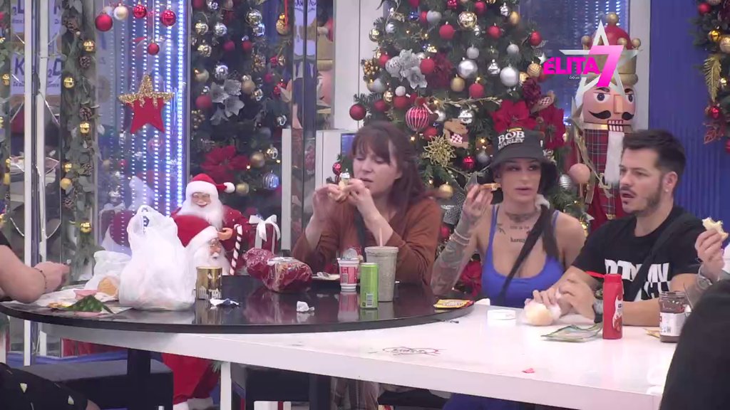 LETI PERJE! Terza uputio SALVU UVREDA na Snežin račun, ona odlučila da ...