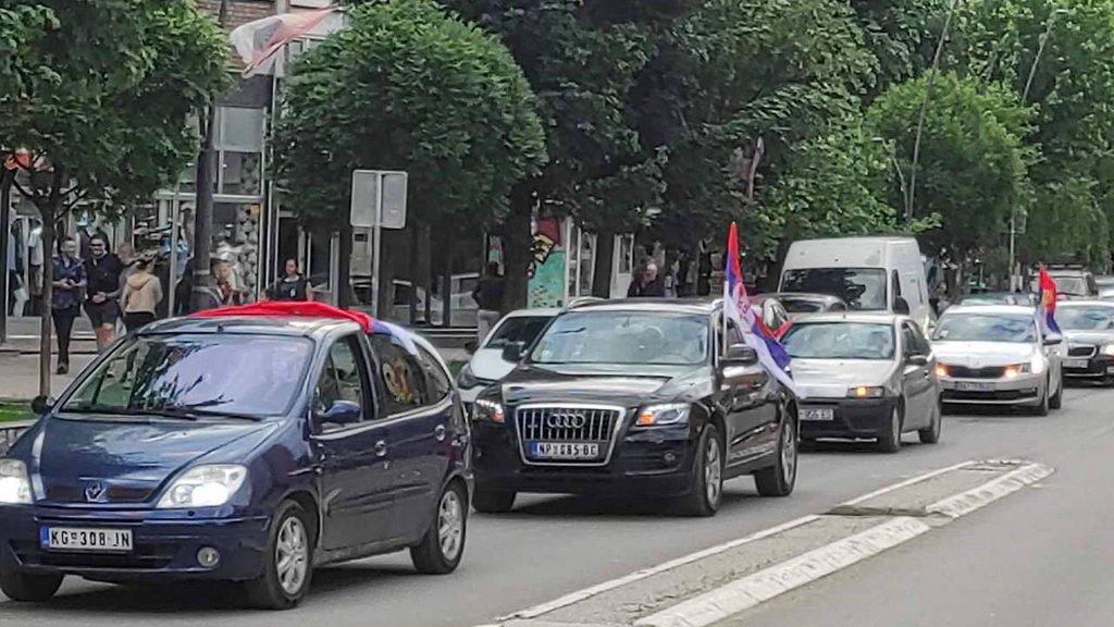 12. DAN BLOKADE SRPSKIH INSTITUCIJA: Pohapšeni srpski mladići u Severnoj Mitrovici | pink.rs