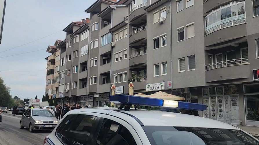 TUGA DO NEBA! PREMINULA BEBA KOJA JE PALA SA ČETVRTOG SPRATA ZGRADE U NOVOM PAZARU: Dete ...