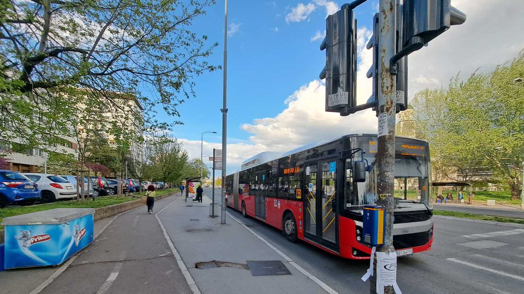 IZMENE U SAOBRAĆAJU ZBOG PRIKAZA SPOSOBNOSTI VOJSKE SRBIJE: Nekoliko ...