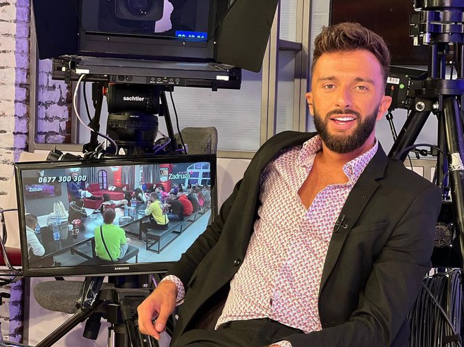 BRZO NA PINK, OVO SE NE PROPUŠTA! Darko Tanasijević stigao u Belu kuću, vreme je da zadrugari ...