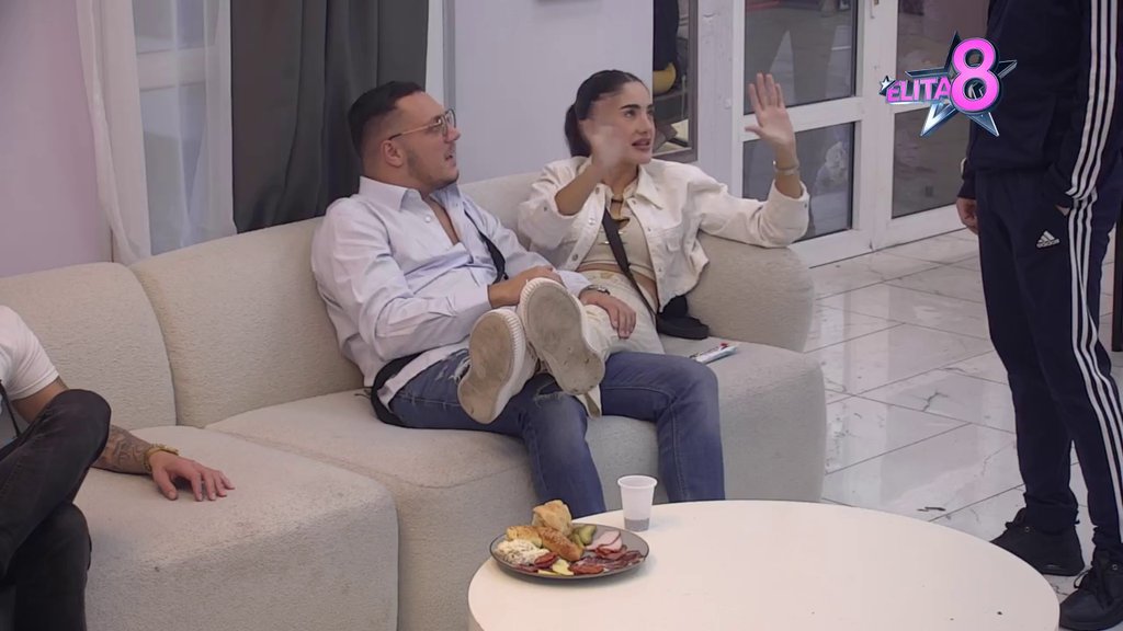 Uroš Stanić se vraća na pravi put: Kad Anđela i Gastoz uđu u vezu prelazi na žene! (VIDEO) | pink.rs