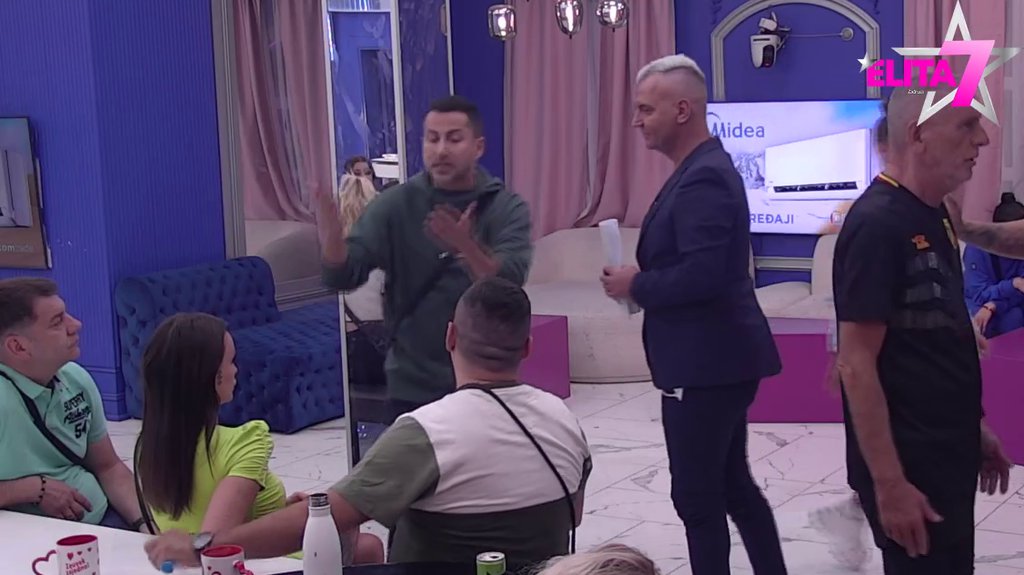 'IMA FETIŠ NA PONIŽAVANJE!' Đedović šokiran načinom na koji Bebica PRAŠTA Teodori sve GREŠKE ...