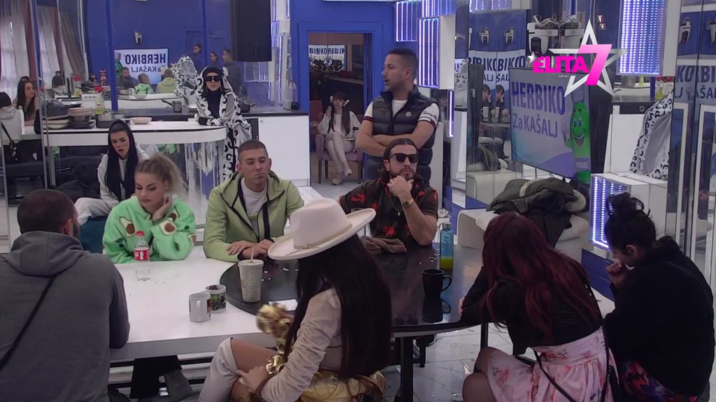 RAZOČARAN U BEBICU! Đedović naveo Macanovića za NAJNEISKRENIJEG, a onda je Mića dao svoj sud o ...