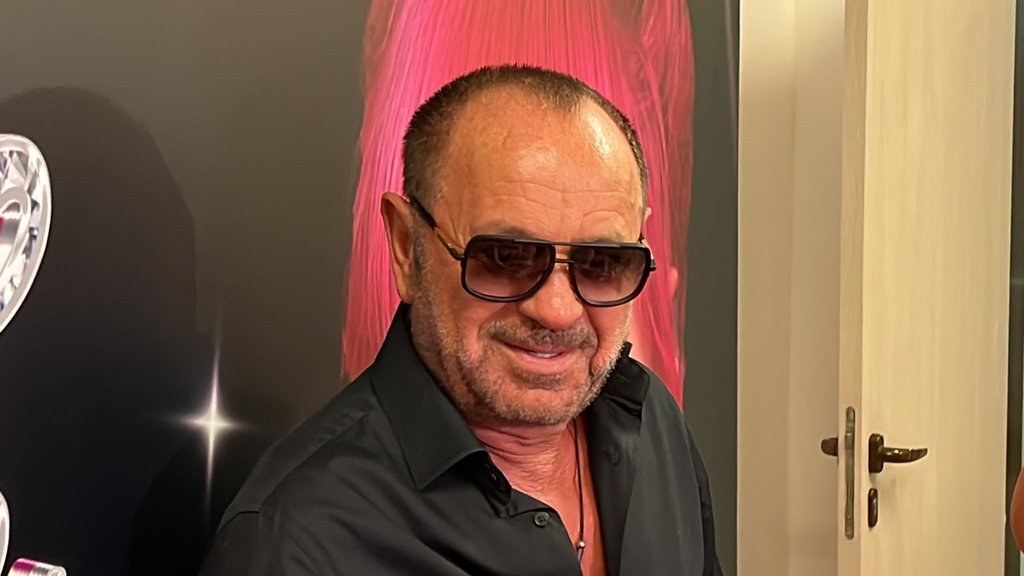 pink.rs | 'JURILA ME NEKA LUJKA, PA ME JE TUŽILA!' Mile Kitić ... pink.rs | 'JURILA ME NEKA LUJKA, PA ME JE TUŽILA!' Mile Kitić ...