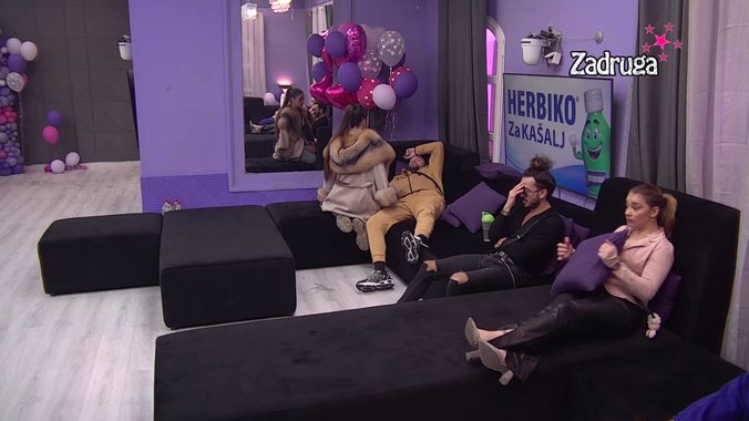 'NEKA SE ONI ZAPITAJU ZA SEBE' Valenitna se požalila Zvezdanu na ...