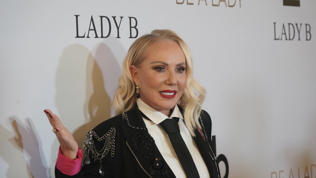 OVOM DIJETOM JE LEPA BRENA SMRŠALA 17 KILOGRAMA! Ovako izgleda jelovnik ...