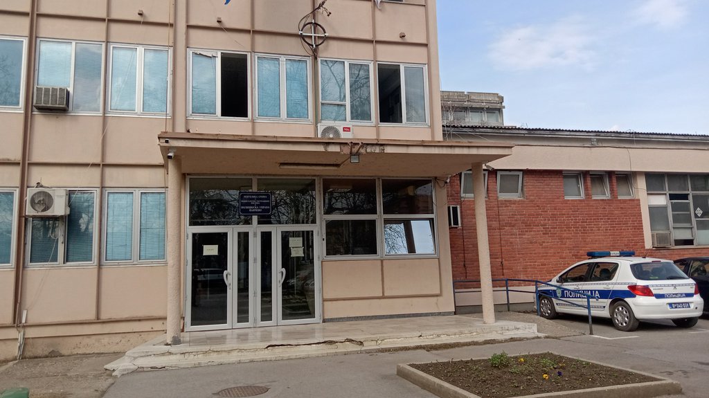 ŽENA POKUŠALA SAMOUBISTVO U PANČEVU! Brzom intervencijom policije, spašena nakon što je skočila ...