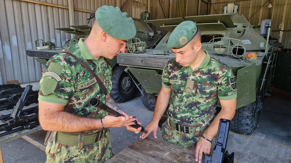 Stažiranje budućih podoficira u jedinicama Vojske Srbije (FOTO) | pink.rs Stažiranje budućih podoficira u jedinicama Vojske Srbije (FOTO) | pink.rs