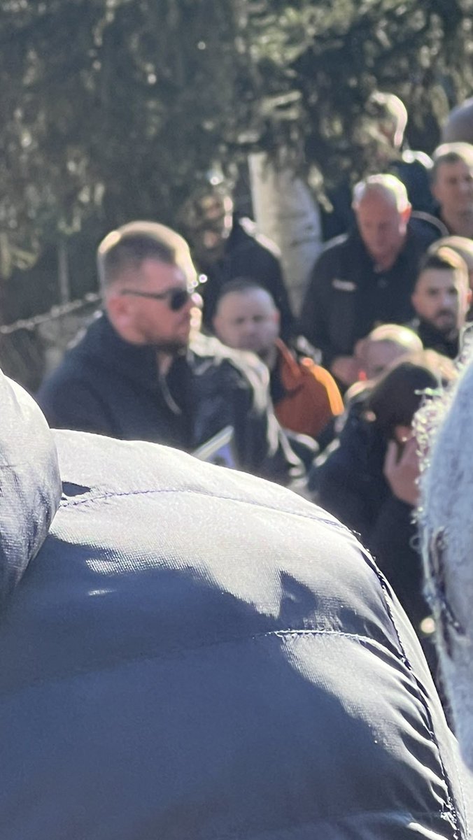 'ŠTO MENE BOG NIJE UZEO!' Majka JECA I KUKA nad Mihailovim grobom ...