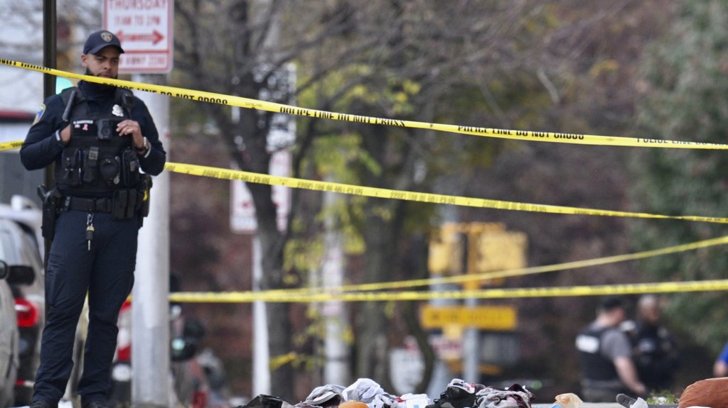 PRVE FOTOGRAFIJE SA MESTA MASOVNE PUCNJAVE! Forenzičari zatvorili sve, svuda čaure (FOTO) | pink.rs