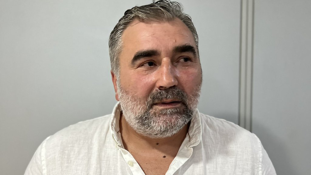 PRIREDIO FEŠTU ZA PAMĆENJE! Miki Đuričić ne prestaje da slavi rođenje ... PRIREDIO FEŠTU ZA PAMĆENJE! Miki Đuričić ne prestaje da slavi rođenje ...