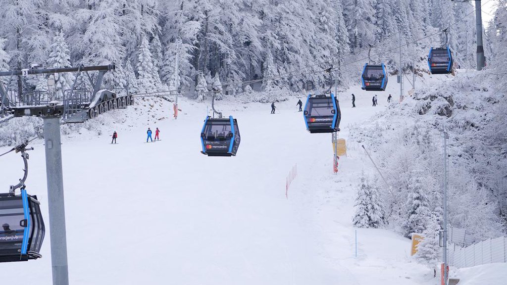 Nizom koncerata i u idealnim uslovima za skijanje zvanično otvorena zimska sezona na Jahorini ...
