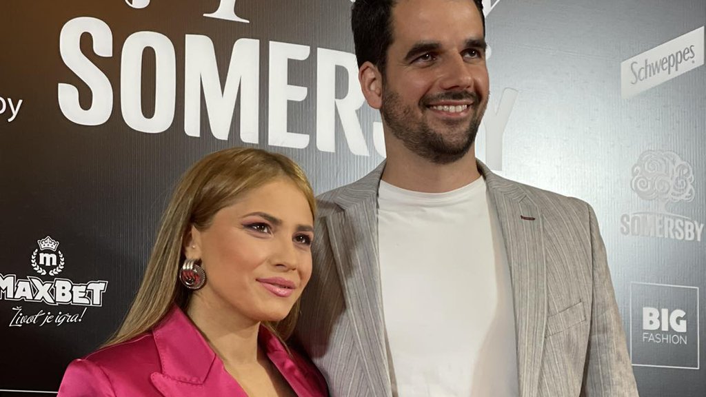 pink.rs | VODITELJKA PINKA OBELEŽILA ŠEST GODINA OD VENČANJA! Objavila ...