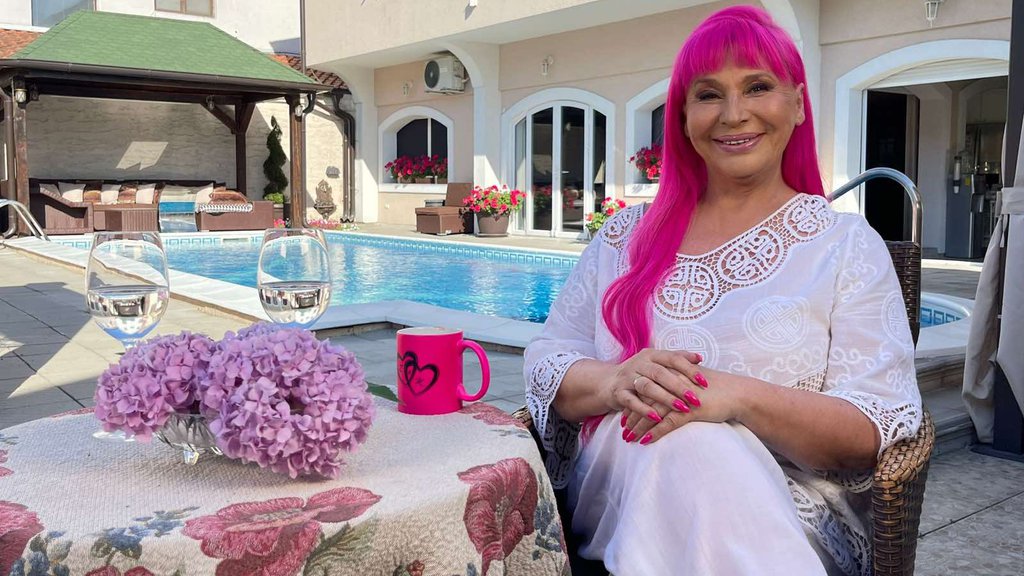 pink.rs | EKSKLUZIVNO ZA TV PINK! Zorica Brunclik otvorila vrata svog doma ekipi ''Premijera ...